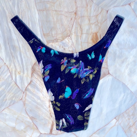 Victoria's Secret | Swim | New 32b Small Shine Strap Bombshell Add 2 ...